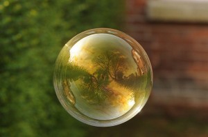 Bubble Photography by Richard Heeks | Incredible Snaps