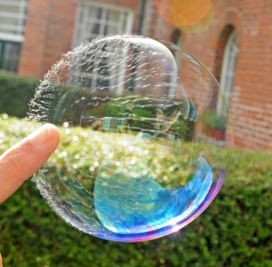 Bubble Photography by Richard Heeks | Incredible Snaps