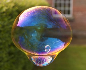Bubble Photography by Richard Heeks | Incredible Snaps