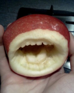 45 Fantastic Apple Carving Photographs | Incredible Snaps